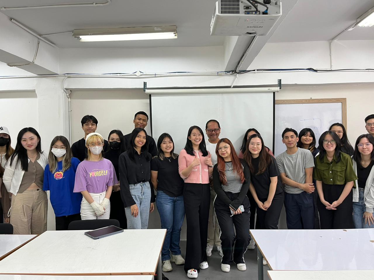 Alumni Sharing: Regina Susanto - UPH Visual Communication Design